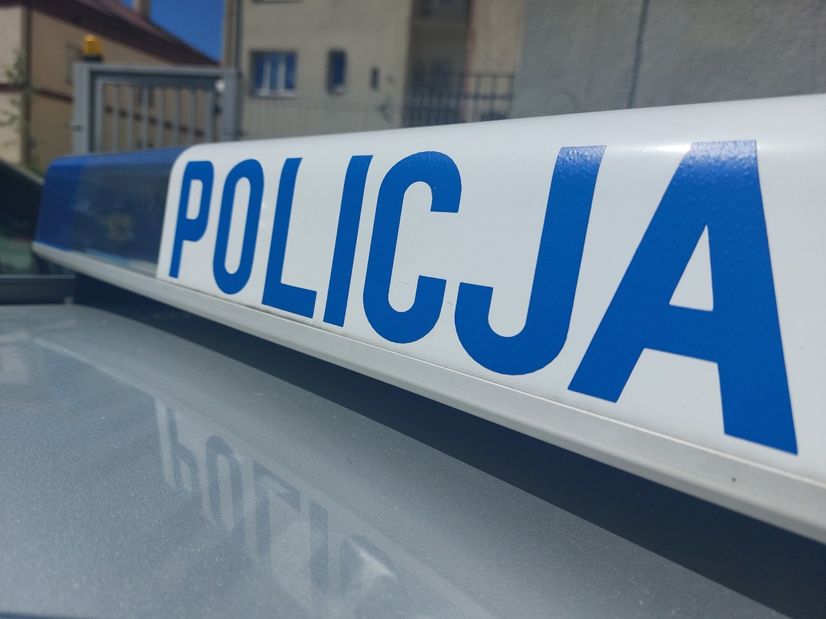 Utrudnienia na DK77 w Trześni. Kierująca osobówką zasłabła za ...